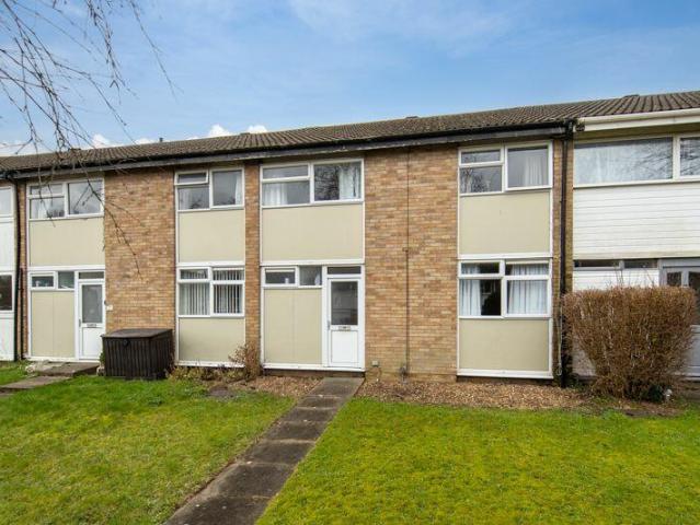 4 bedroom terraced house for sale in Canberra Close, St. Alban.