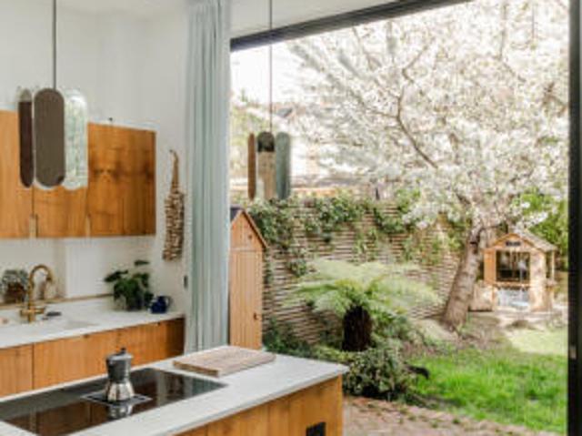 4 bedroom terraced house for sale in Casimir Road, London E5