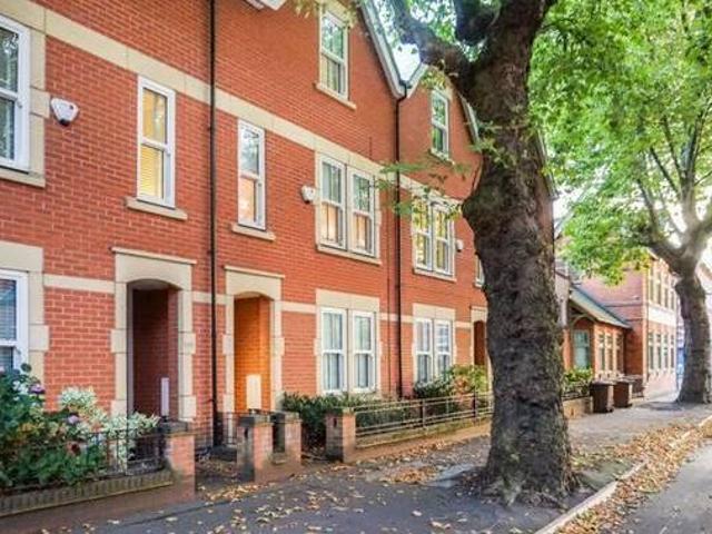 4 bedroom terraced house for sale in Castle Boulevard Nottingham NG7 NG7