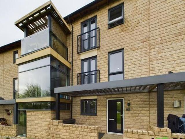 4 Bedroom Terraced House For Sale In Castleford, West Yorkshire