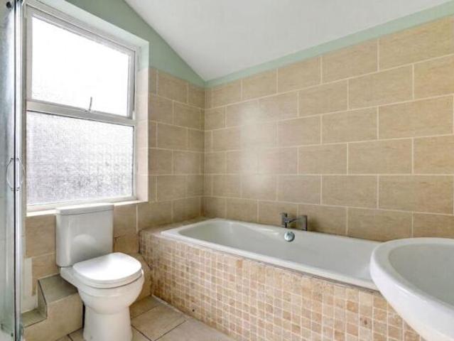 4 bedroom terraced house for sale in Church Drive, Carrington, NG5