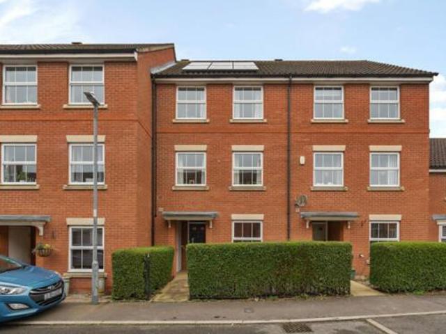 4 Bedroom Terraced House For Sale In Chelmsford, Essex