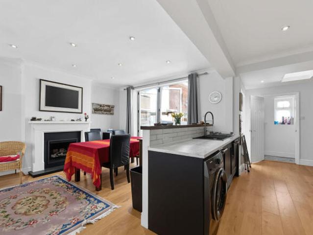 4 bedroom terraced house for sale in Clarence Road, Southsea, PO5