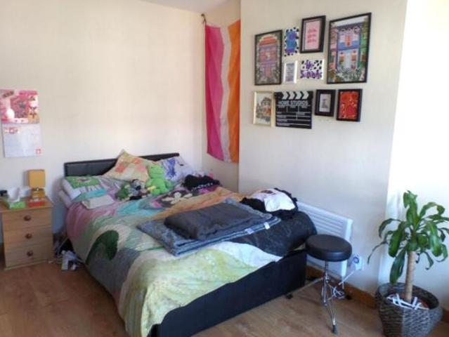4 bedroom terraced house for sale in Clifton Street, Cardiff, CF24