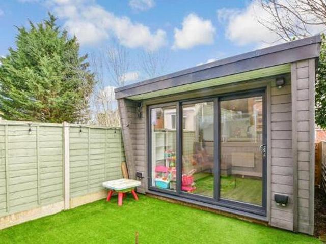 4 Bedroom Terraced House For Sale In Croydon