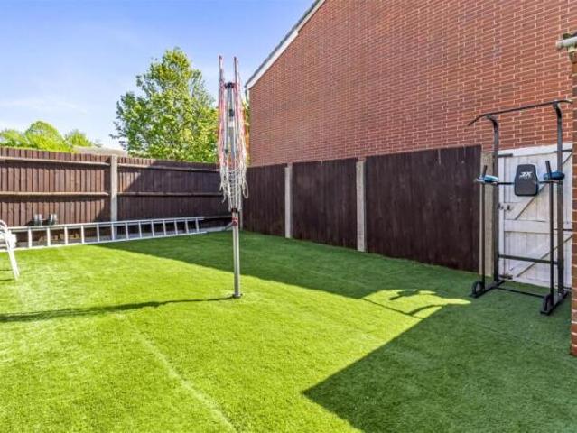 4 bedroom terraced house for sale in Abingdon Walk, Worthing, BN13