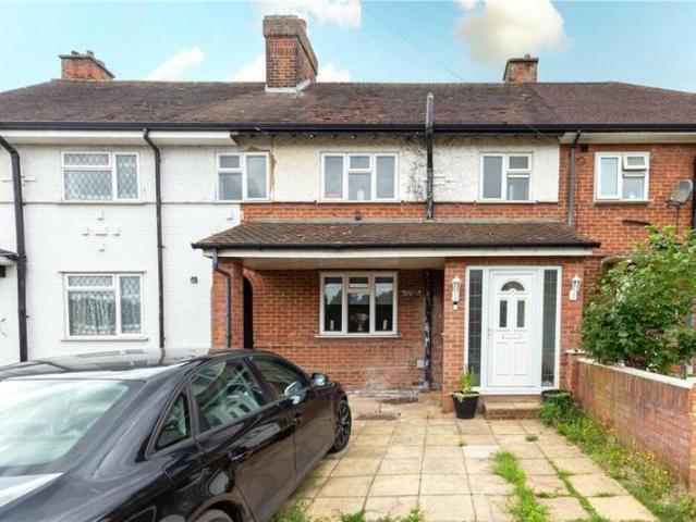 4 bedroom terraced house for sale in Alexander Road, London Co.