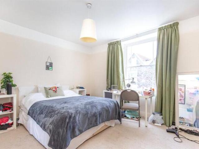 4 bedroom terraced house for sale in Alma Vale Road, Bristol, BS8