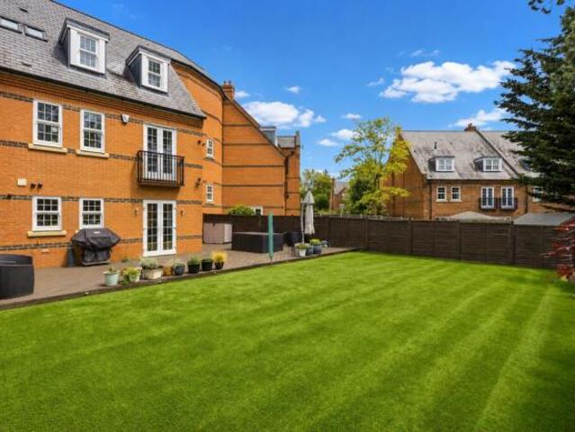 4 bedroom terraced house for sale in Boyes Crescent, London Colney, St. Albans, Hertfordshire, AL2