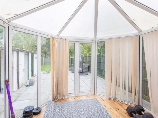 4 bedroom terraced house for sale in Borrowmead Road, Headington, OX3