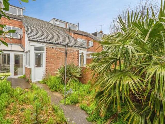 4 bedroom terraced house for sale in Bath Road, Southsea, PO4