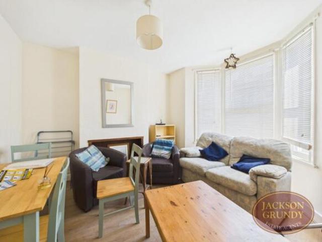 4 bedroom terraced house for sale in Balmoral Road, Queens Park, NN2 6JY, NN2