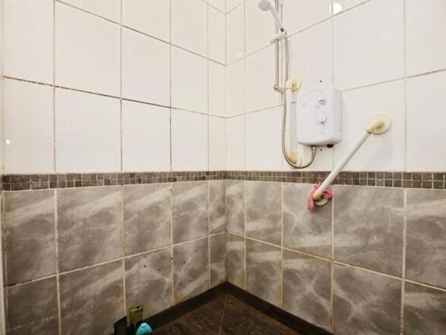 4 bedroom terraced house for sale in Barton Crescent, Leamington Spa, CV31