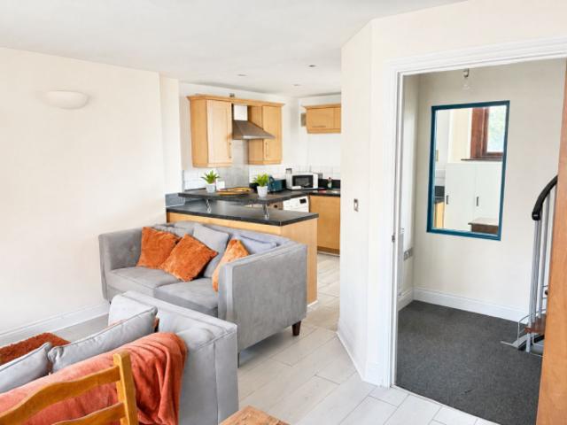 4 bedroom terraced house for sale in Bear Yard Mews, Bristol, BS8