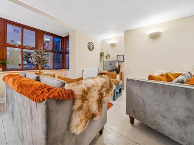 4 bedroom terraced house for sale in Bear Yard Mews, Bristol, Somerset, BS8