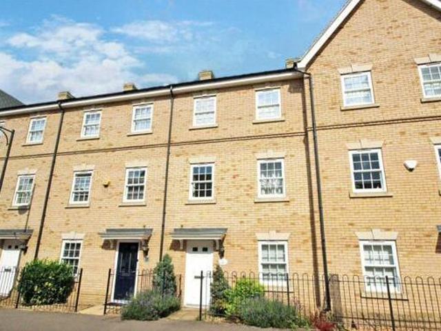 4 Bedroom Terraced House For Sale In Bedford, Bedfordshire