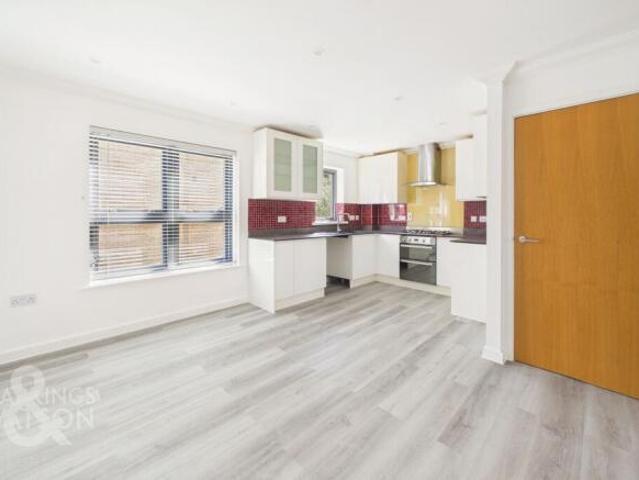 4 bedroom terraced house for sale in Bertram Way, Norwich, NR1