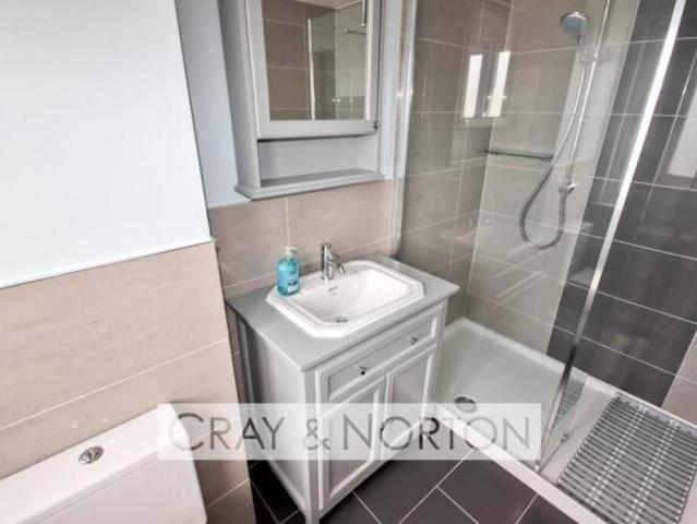 4 bedroom terraced house for sale in Bingham Road, Addiscombe, CR0