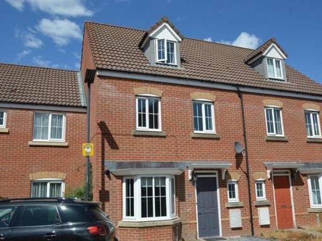 4 bedroom terraced house for sale in Binstead PO33