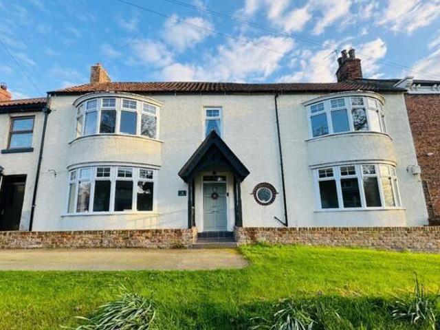 4 Bedroom Terraced House For Sale In Bishopton