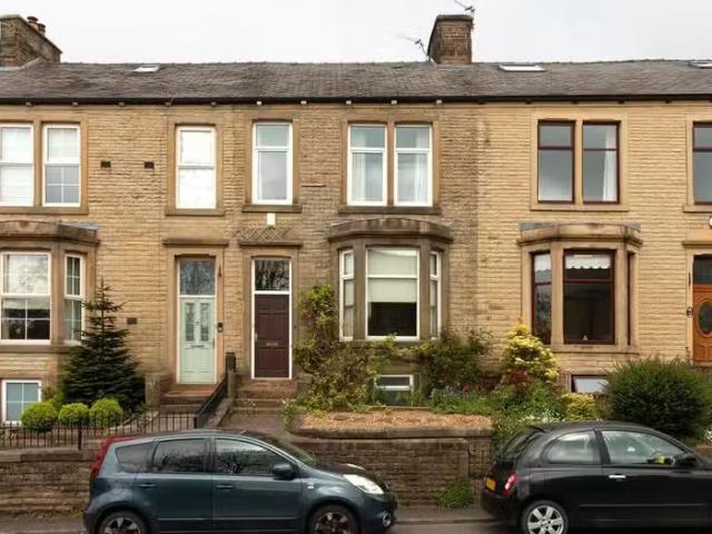 4 bedroom terraced house for sale in Blackburn Road, Padiham.