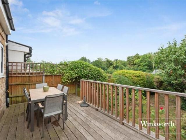 4 bedroom terraced house for sale in Brent Way, Finchley, London, N3