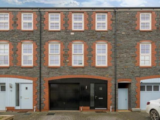 4 Bedroom Terraced House For Sale In Bristol, Gloucestershire