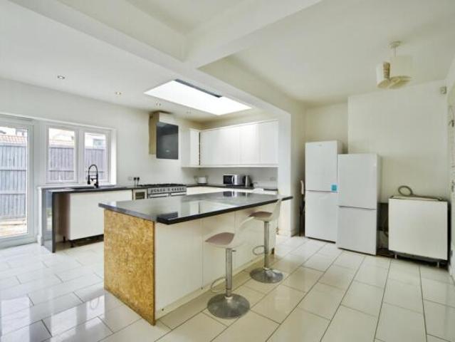 4 bedroom terraced house for sale in Brodie Road, Enfield, EN2