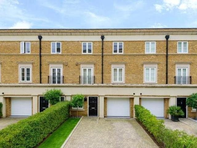 4 Bedroom Terraced House For Sale In Bromley