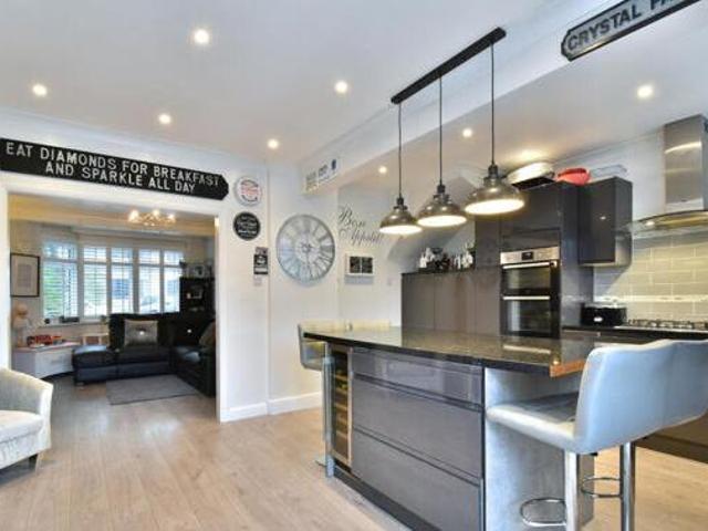 4 Bedroom Terraced House For Sale In Bromley