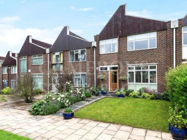 4 Bedroom Terraced House For Sale In Brondesbury Park