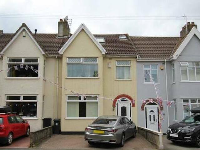 4 bedroom terraced house for sale in Buckingham Place Downend Bristol BS16