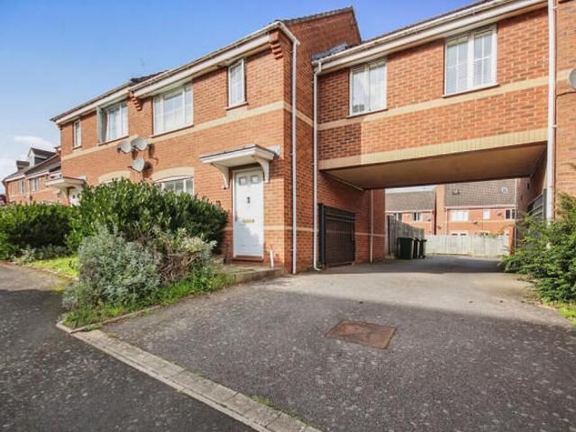 4 bedroom terraced house for sale in Gillquart Way, Parkside, Coventry, CV1