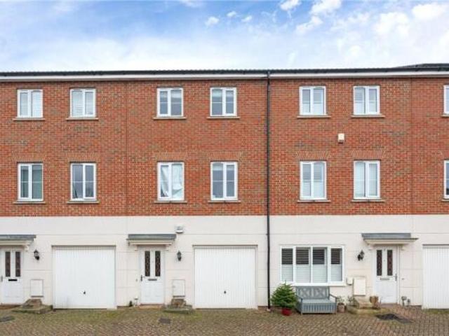 4 bedroom terraced house for sale in Grace Mews, Beckenham, BR3