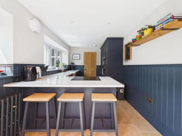 4 bedroom terraced house for sale in Gratwicke Road, Worthing, BN11 4BH, BN11