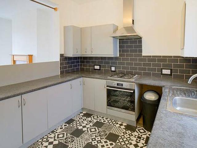 4 bedroom terraced house for sale in Greenfield Terrace Portsmouth OL14