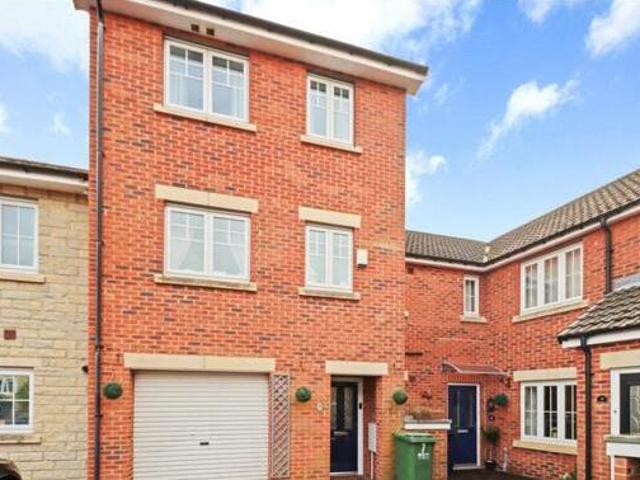 4 Bedroom Terraced House For Sale In Greenside, Ryton