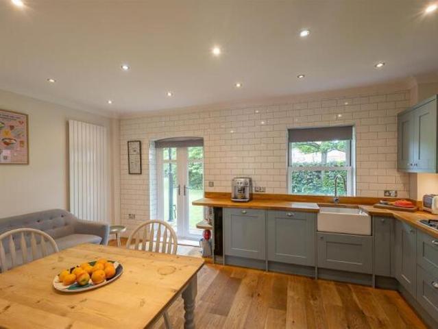4 bedroom terraced house for sale in Grove Park Avenue, Gosforth, Newcastle upon Tyne, NE3
