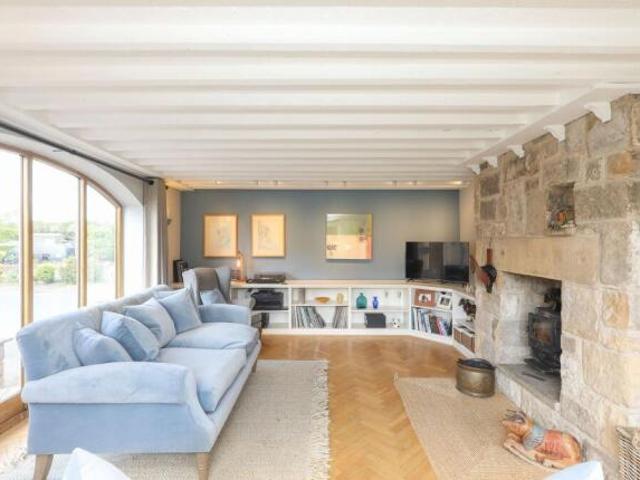 4 bedroom terraced house for sale in Dowcarr Lane, Harthill, S26