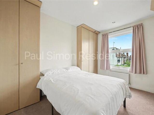 4 bedroom terraced house for sale in Downhills Park Road, London, N17