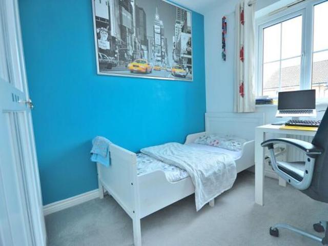 4 bedroom terraced house for sale in Damselfly Road, Northampton, NN4