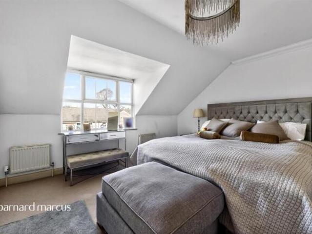 4 bedroom terraced house for sale in Devonshire Road, Sutton, SM2