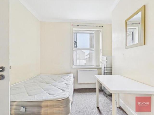 4 bedroom terraced house for sale in De Breos Street, Brynmill, Swansea, SA2
