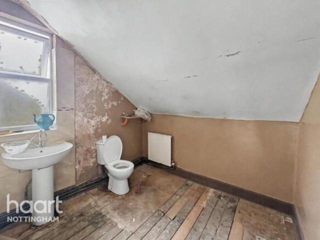 4 bedroom terraced house for sale in Derby Grove, Radford, NG7
