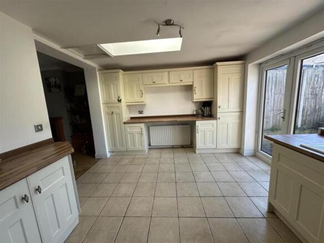 4 bedroom terraced house for sale in Dulverton Avenue, Coventry, CV5