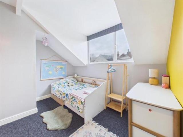 4 bedroom terraced house for sale in Empire Road, Sheffield, S7