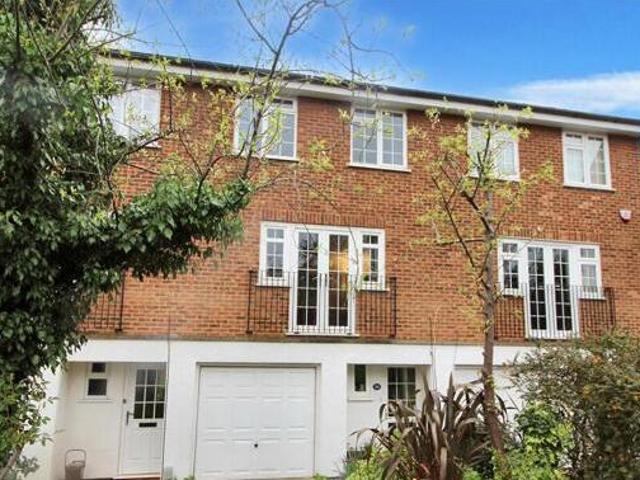 4 Bedroom Terraced House For Sale In Enfield, Middlesex