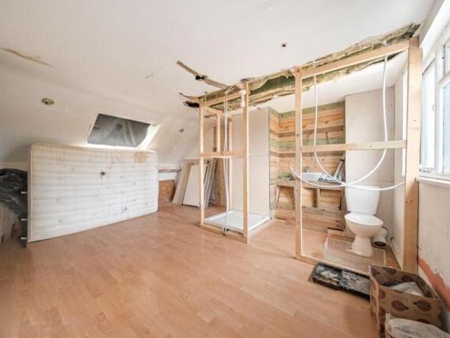 4 bedroom terraced house for sale in East Oxford, OX4