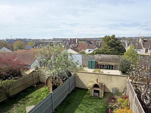 4 bedroom terraced house for sale in Edburton Avenue BN1