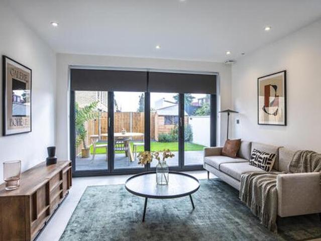 4 Bedroom Terraced House For Sale In Edgware
